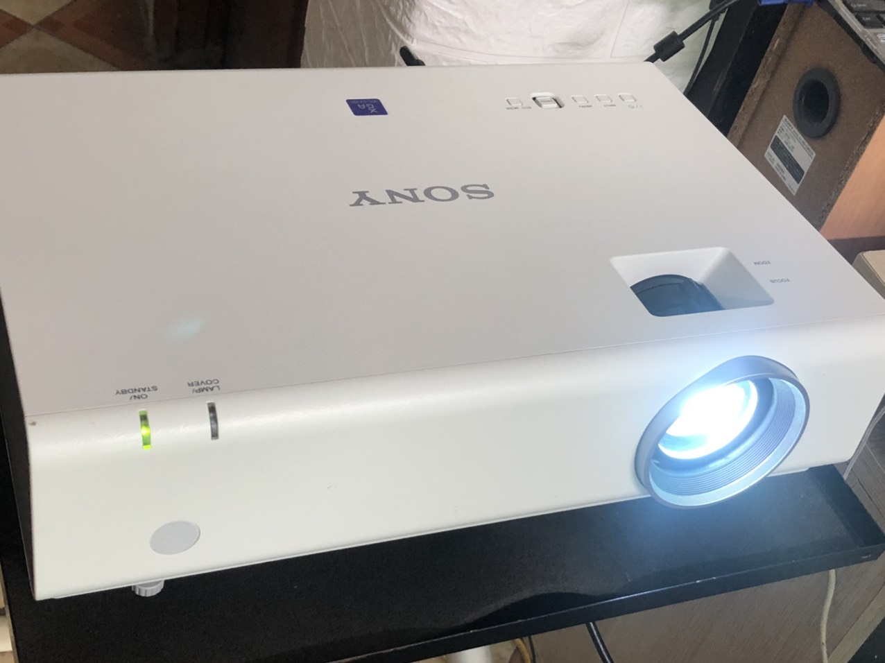 Sửa máy chiếu Sony tự tắt lỗi nhiệt độ cao, bật không lên, mờ hình lấy ngay